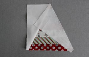 scrappy table runner tutorial - Simple Handmade. Everyday