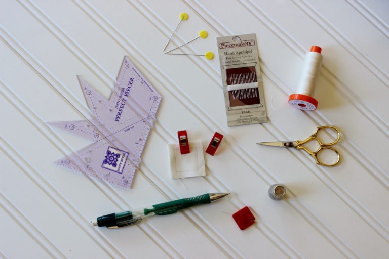 My favorite hand piecing tools - Simple Handmade. Everyday