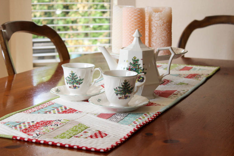 free quilted table runner tutorial at moda bakeshop - Simple Handmade ...