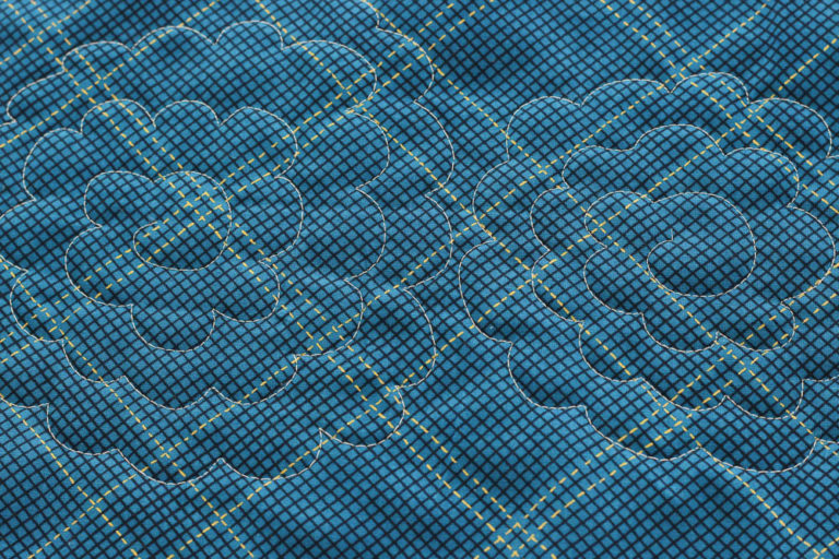 How to Quilt Continuous Curves and Flowers - Simple Handmade. Everyday